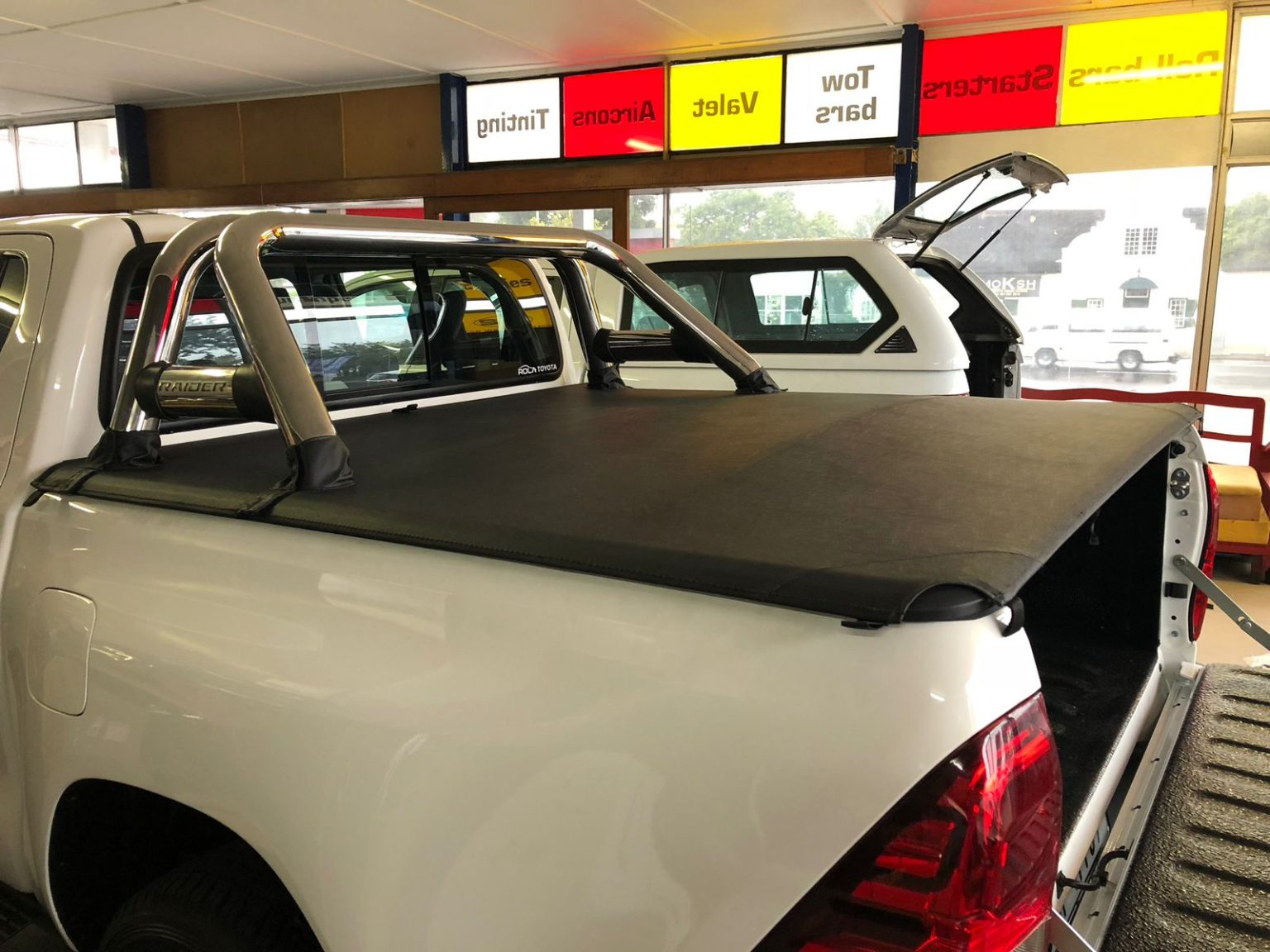 Hilux Tonneau Cover – Somerset Auto Clinic